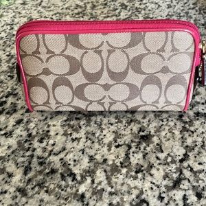 Coach | Bags | Coach Makeup Bag Looks Brand New | Poshmark